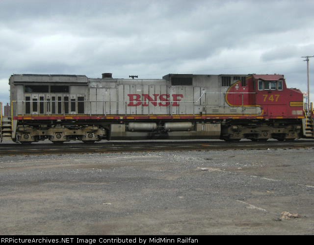 BNSF Warbonnet